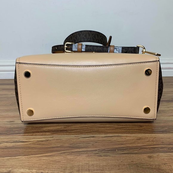 Michael Kors | Bags | Michael Kors Leather 3 Compartment Purse | Poshmark